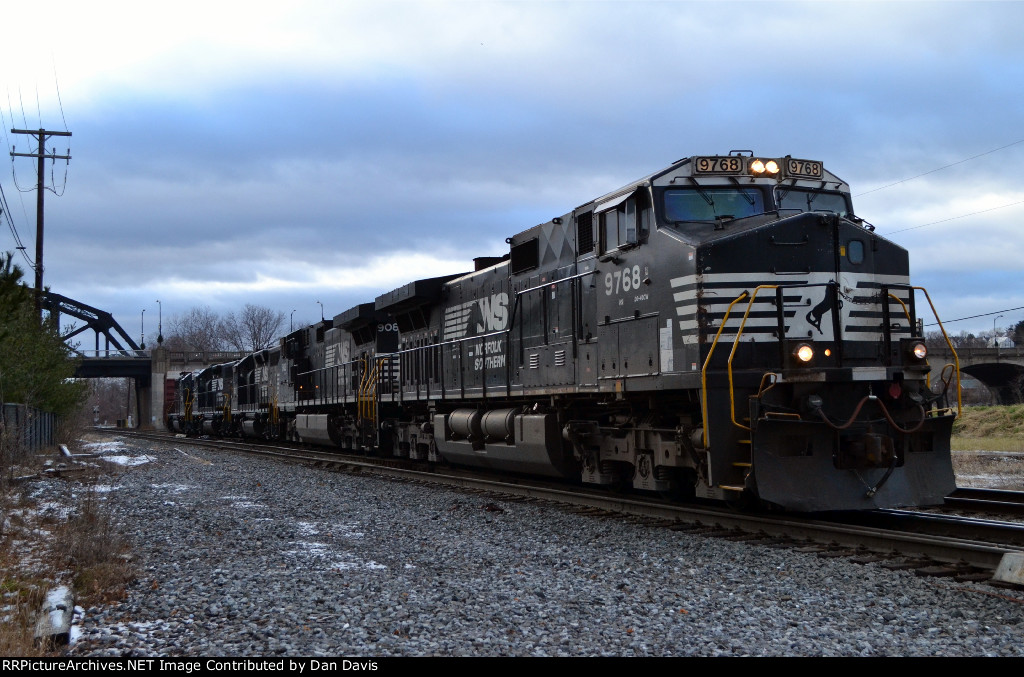 NS C40-9W 9768 leads 32A